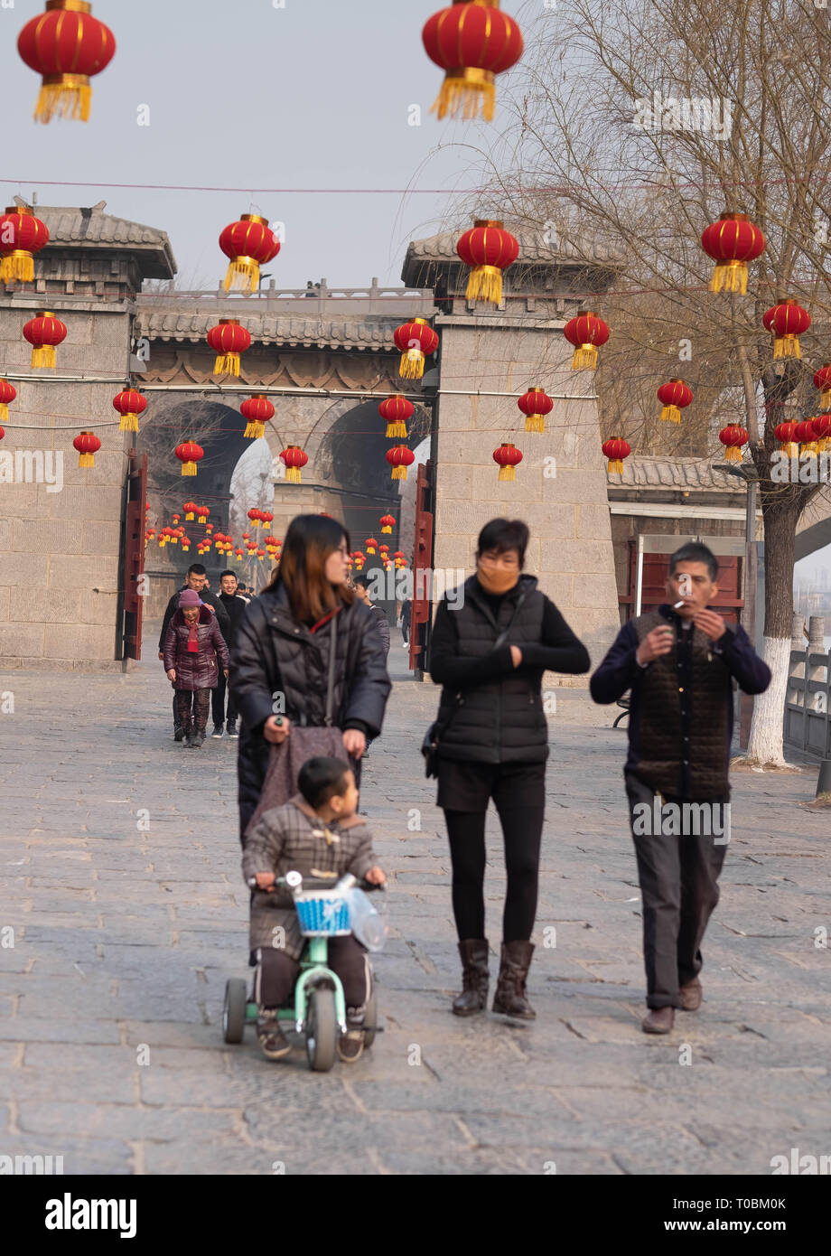 Luoyang, Henan/CHINA- JANUARY 19, 2019: The Unspecific people walking ...