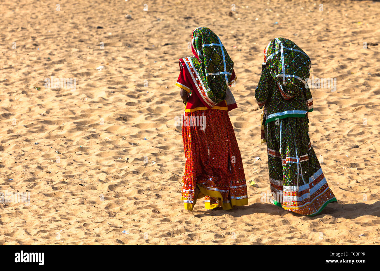 Women in traditional attire hi-res stock photography and images - Alamy