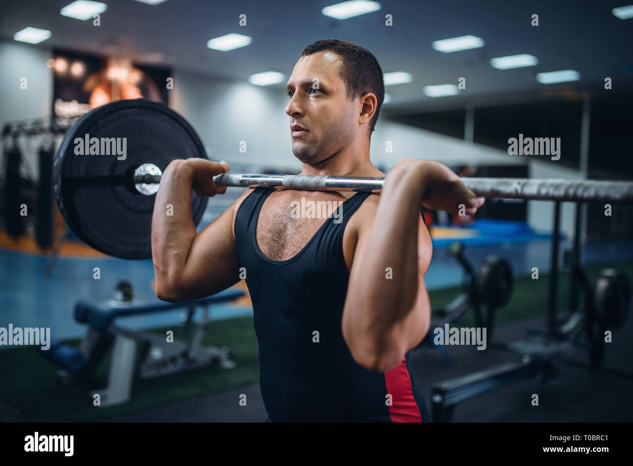 Male powerlifter hand in talc hi-res stock photography and images - Alamy