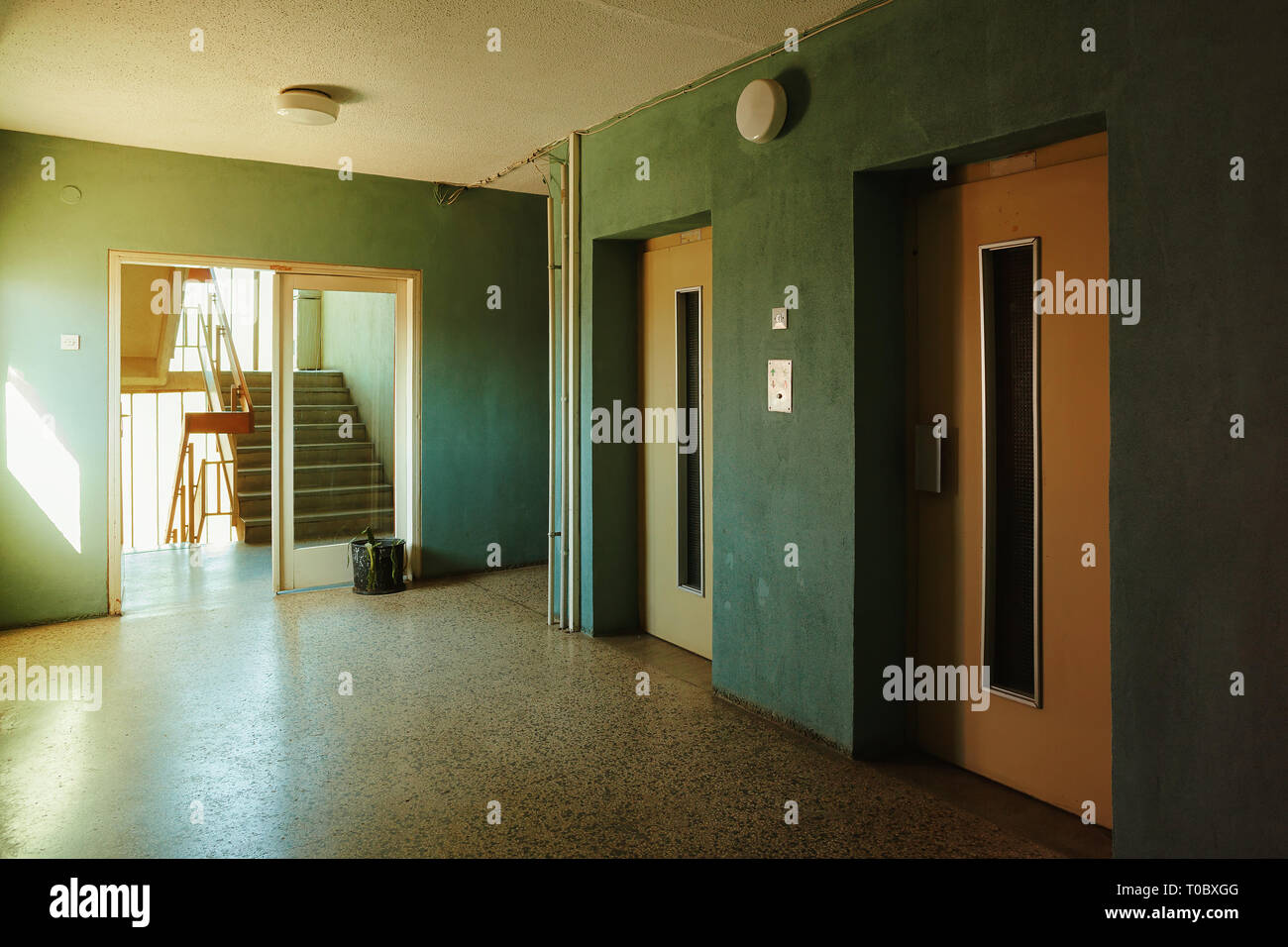 Vintage elevator doors hi-res stock photography and images - Alamy