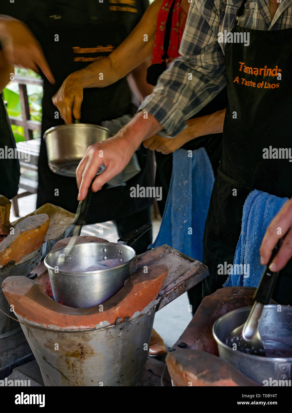 Clay cooking pots hi-res stock photography and images - Alamy