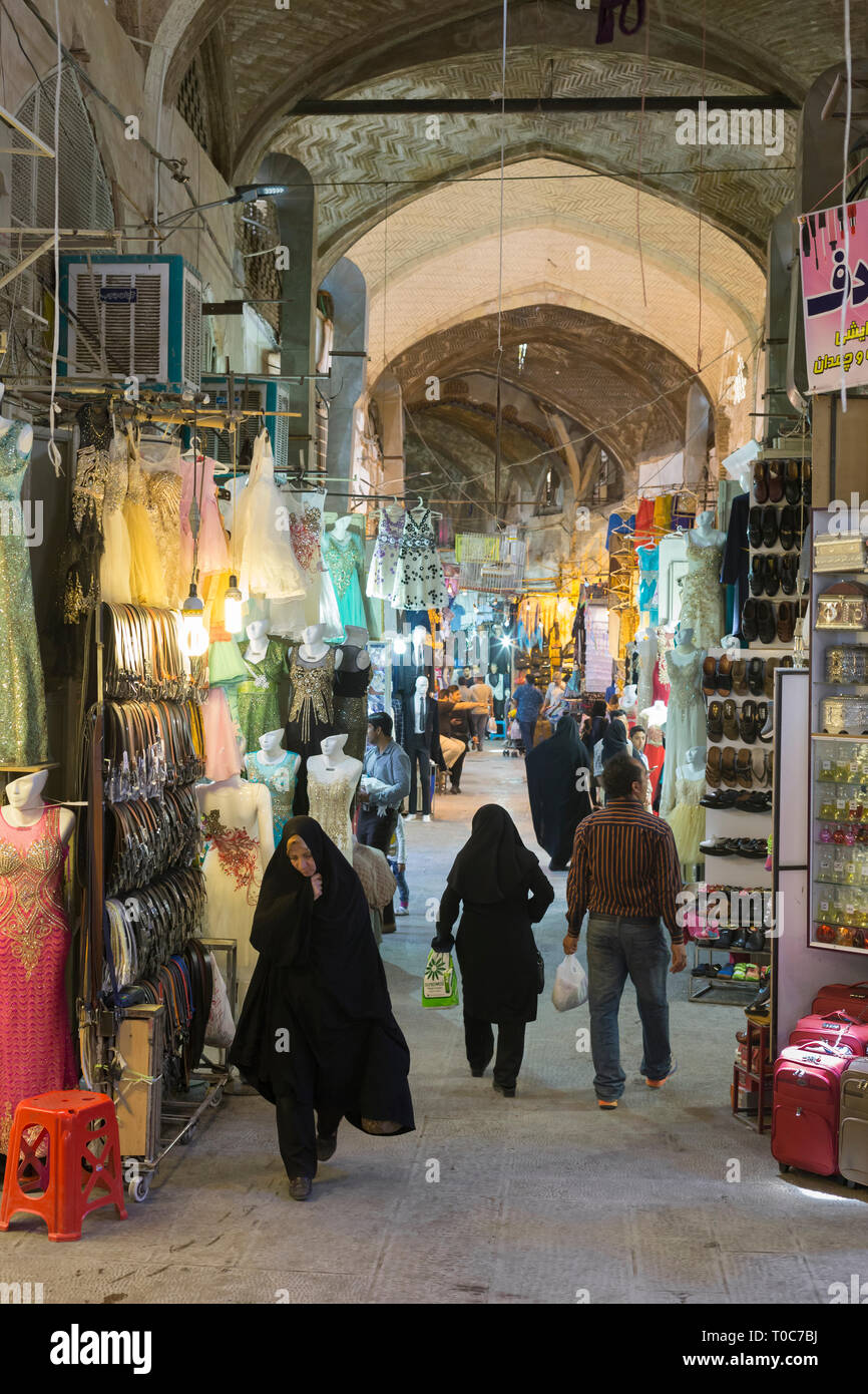 Isfahan grand bazaar hi-res stock photography and images - Alamy