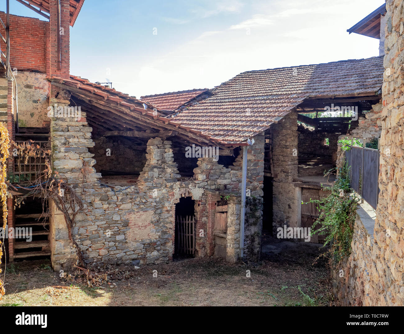 Old Farmhouse Ruins High Resolution Stock Photography and Images - Alamy