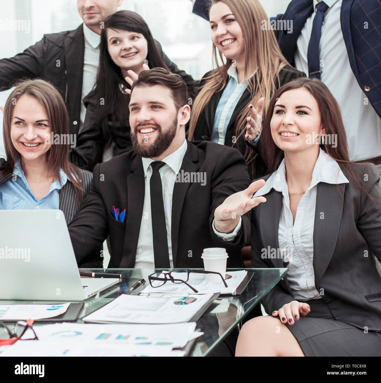 Voting assistance team hi-res stock photography and images - Alamy