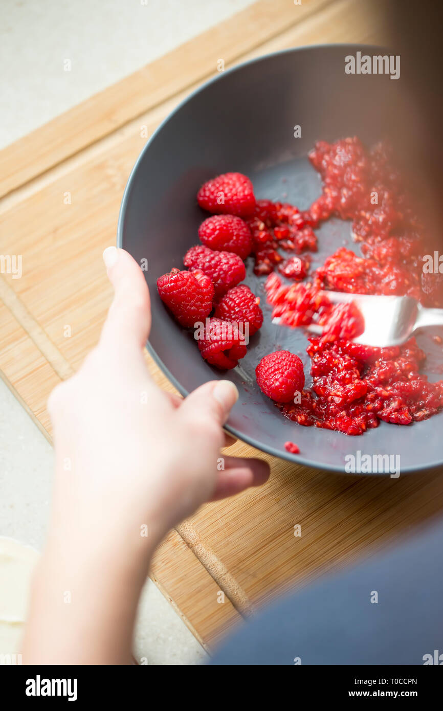 Diet plate smash hi-res stock photography and images - Alamy