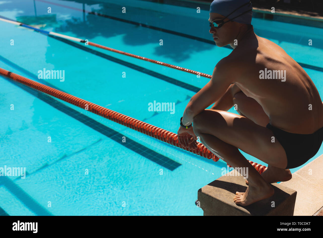 Swimmer on starting block hi-res stock photography and images - Alamy