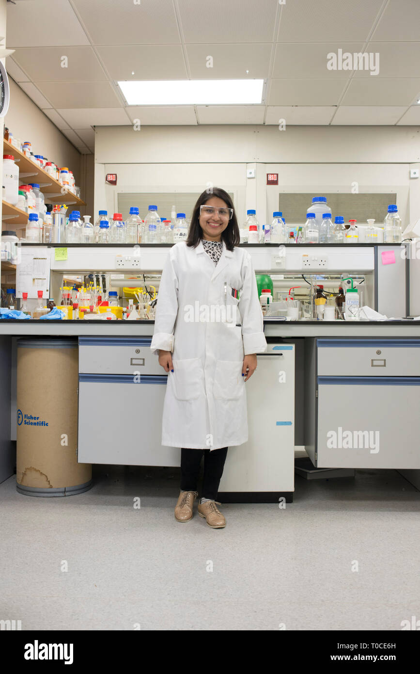 University science lab hi-res stock photography and images - Alamy