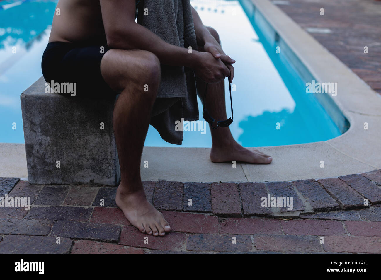 Sitting block hi-res stock photography and images - Alamy