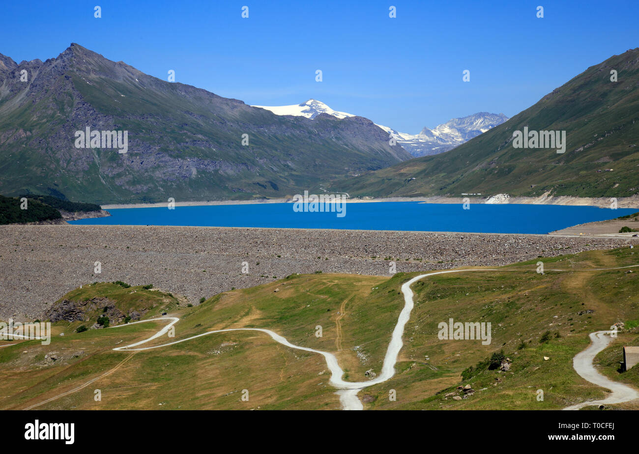 Artificial reservoir hi-res stock photography and images - Alamy