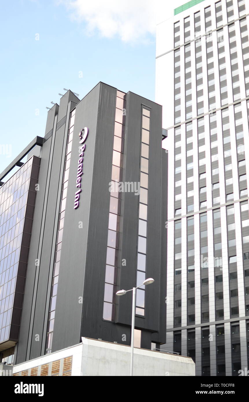West yorkshire tall buildings hi-res stock photography and images - Alamy