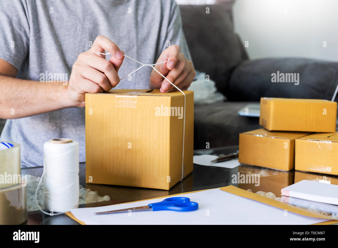 e-commerce shopping company concept, business entrepreneur seller ...