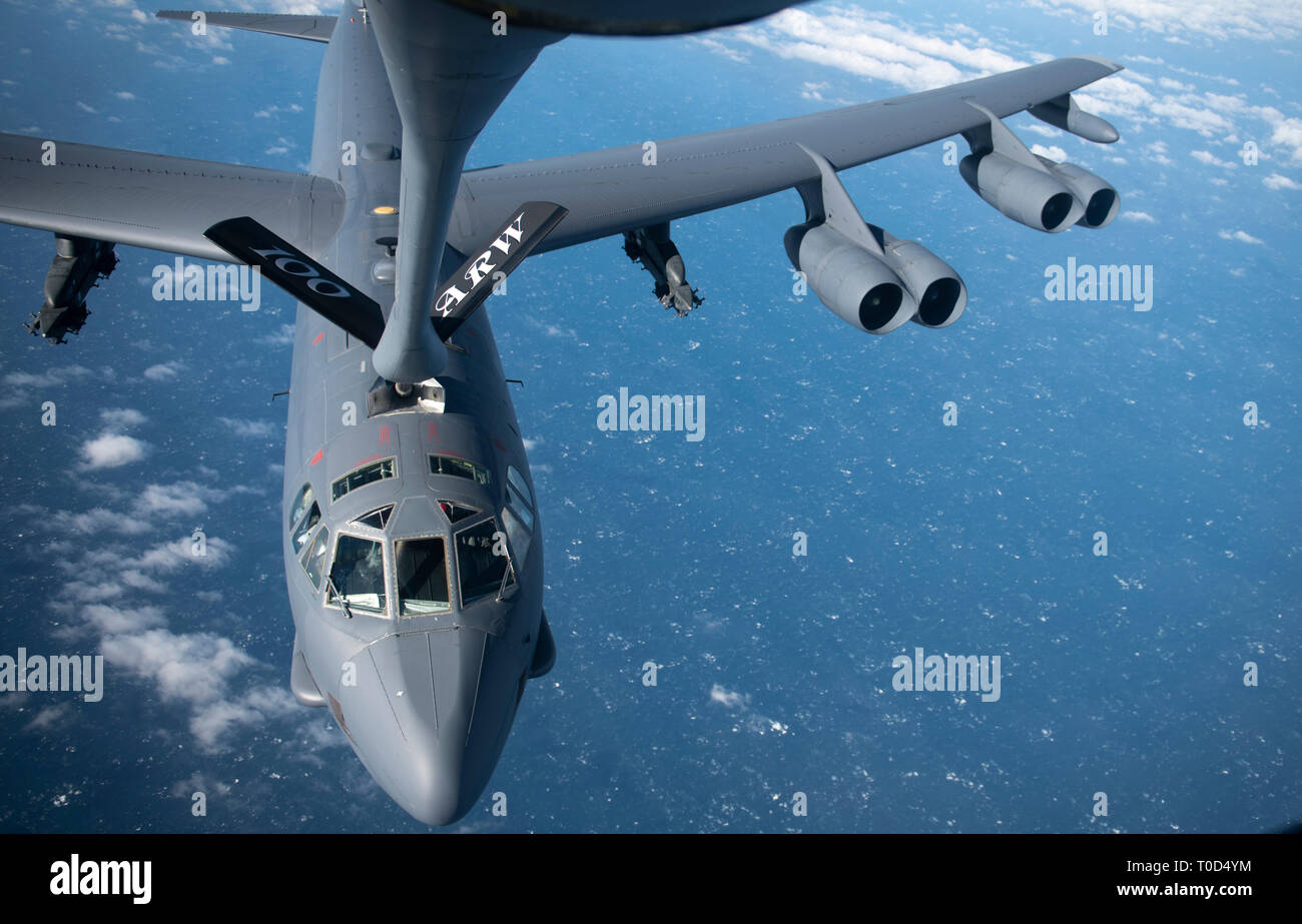 B 52 stratofortress hi-res stock photography and images - Alamy