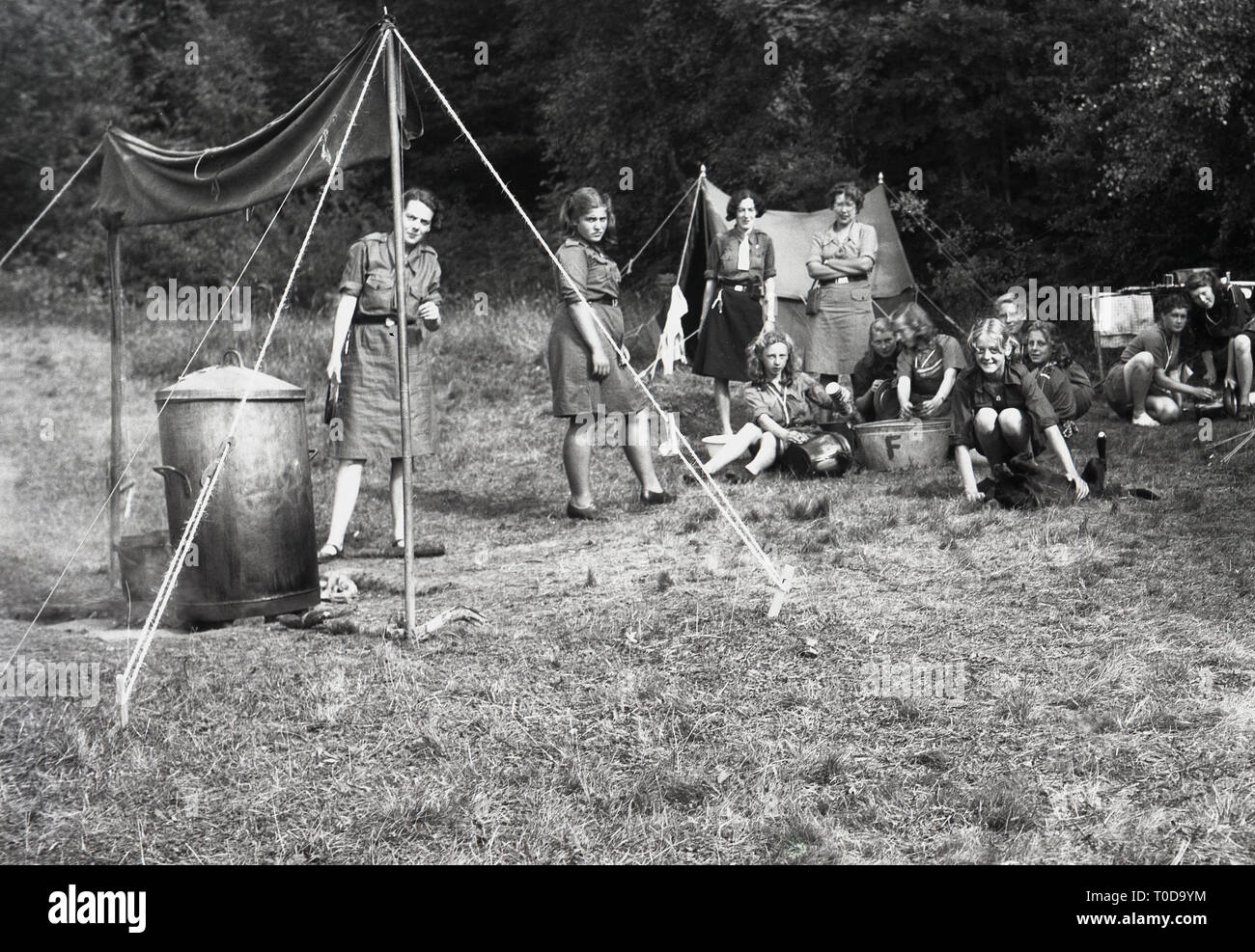 Girl guides camp hi-res stock photography and images - Alamy