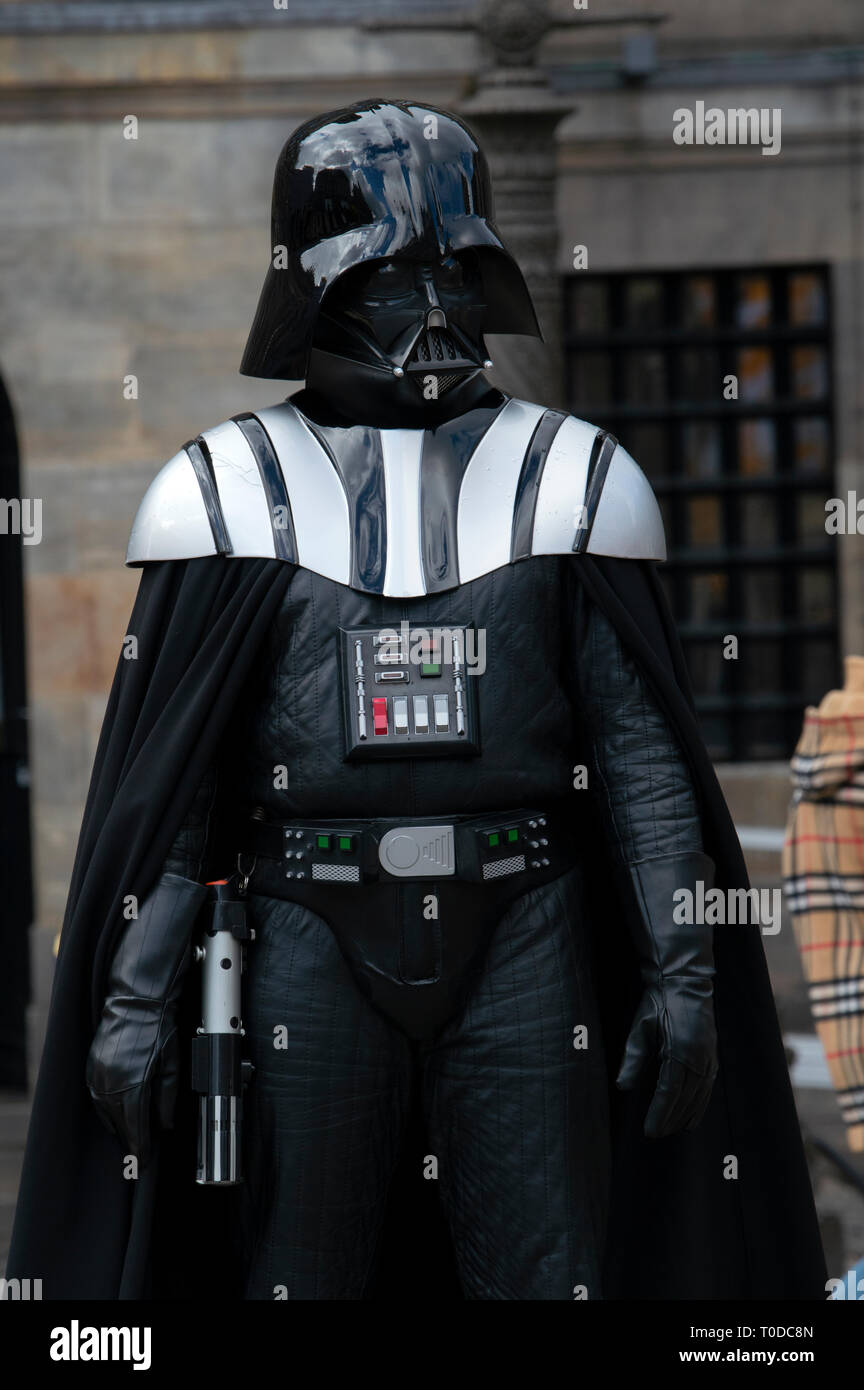 Darth vader statue hi-res stock photography and images - Alamy