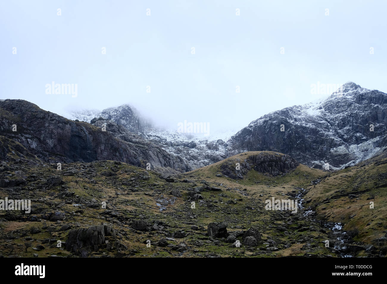 Snow covered mountains in snowdonia hi-res stock photography and images ...