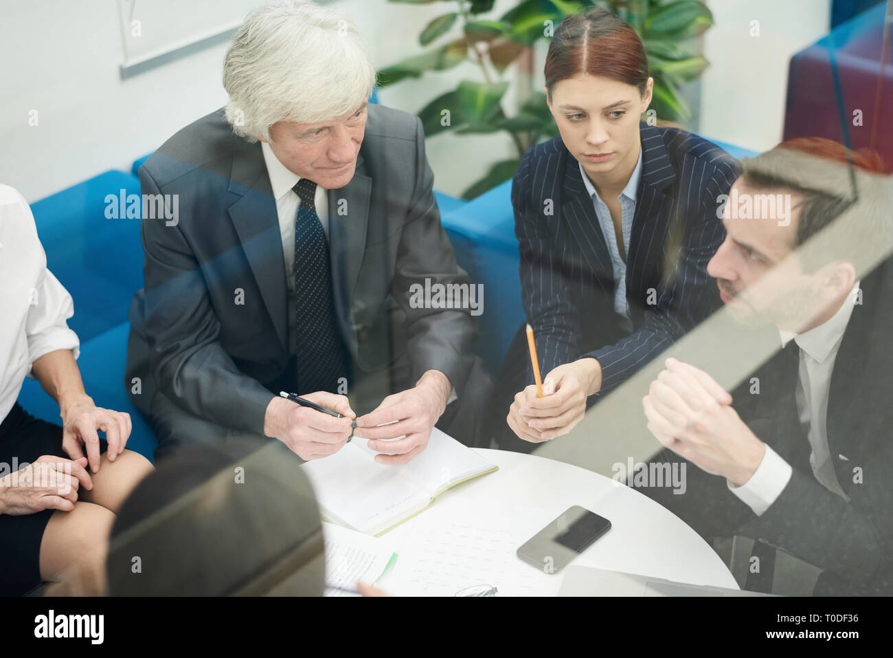 Negotiation team hi-res stock photography and images - Alamy