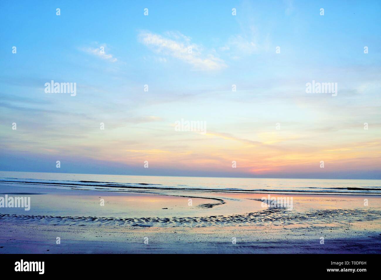Beaches of gujarat hi-res stock photography and images - Alamy