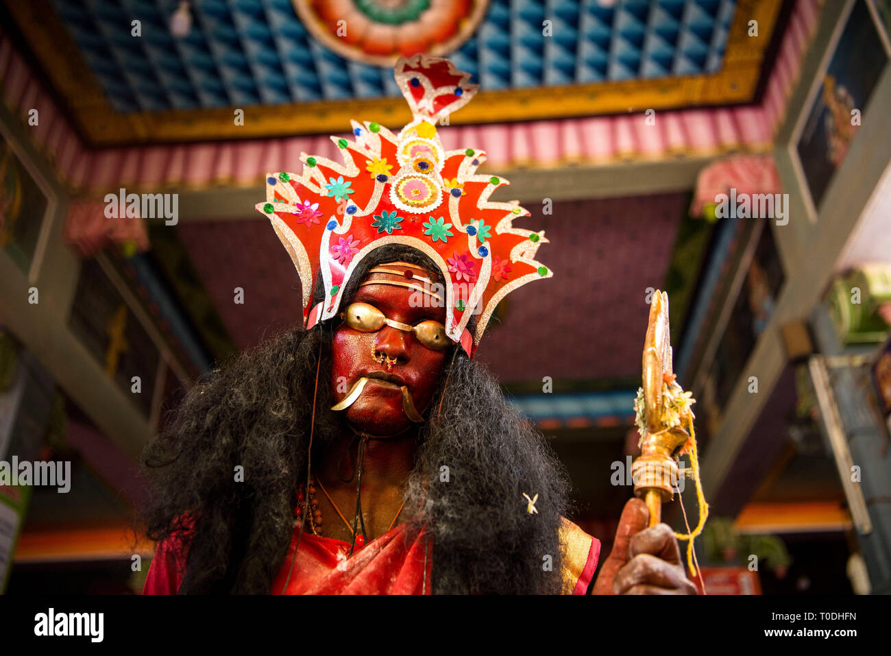 Costume man hindu god hi-res stock photography and images - Alamy