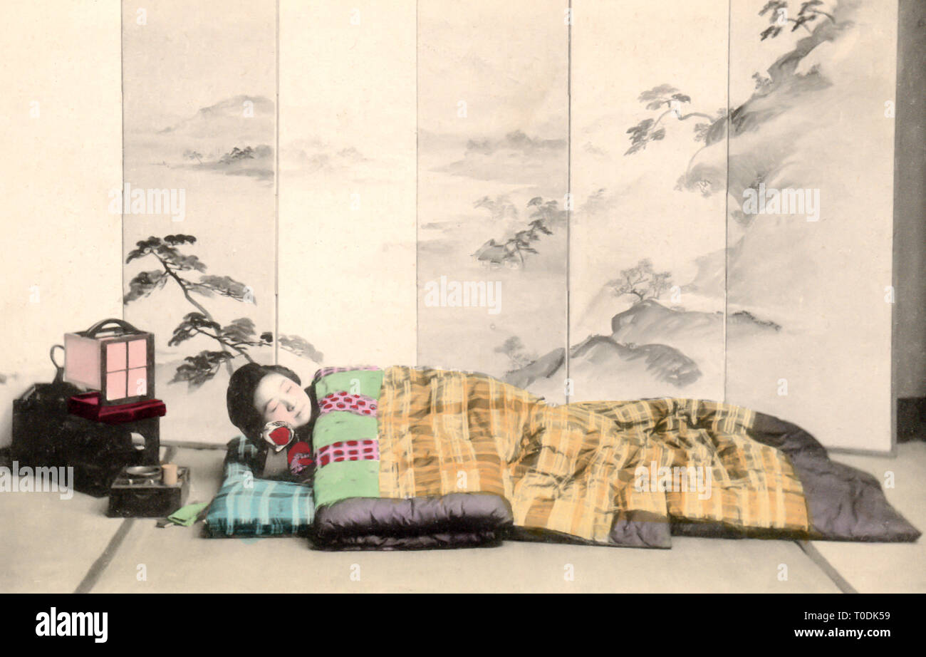 Sleeping japan traditional woman hi-res stock photography and images ...