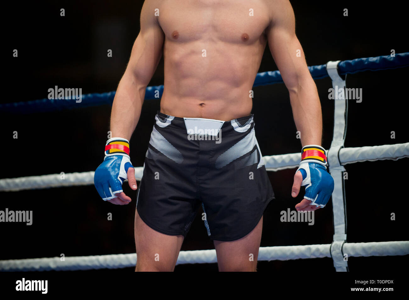 Mma Fighter Stock Photos & Mma Fighter Stock Images - Alamy