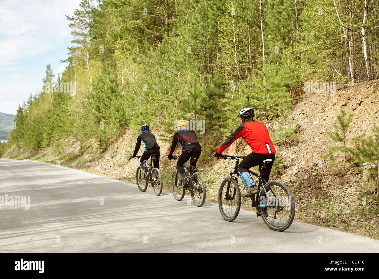 Team of cyclists on road hi-res stock photography and images - Alamy