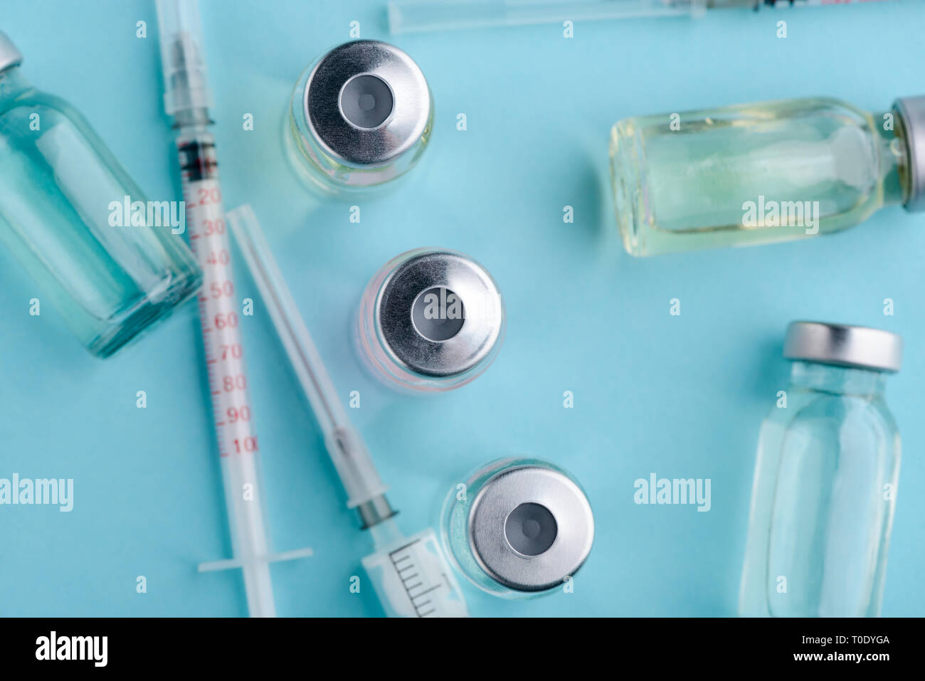 Medicine vials top view hi-res stock photography and images - Alamy