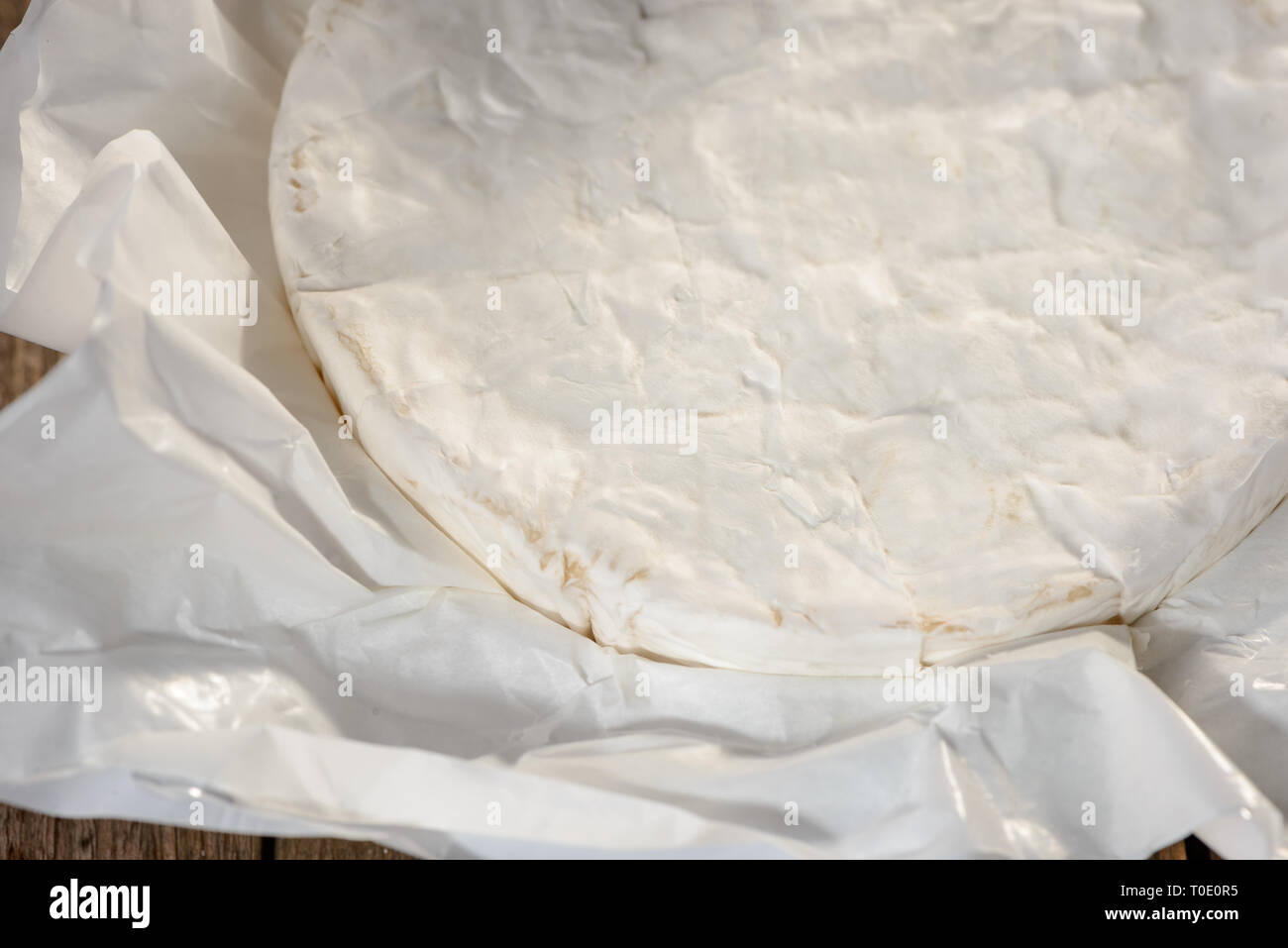 Wheel of brie hi-res stock photography and images - Alamy