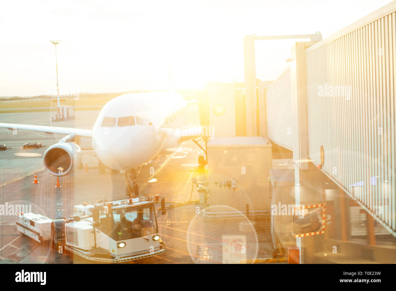 Airport window view hi-res stock photography and images - Alamy