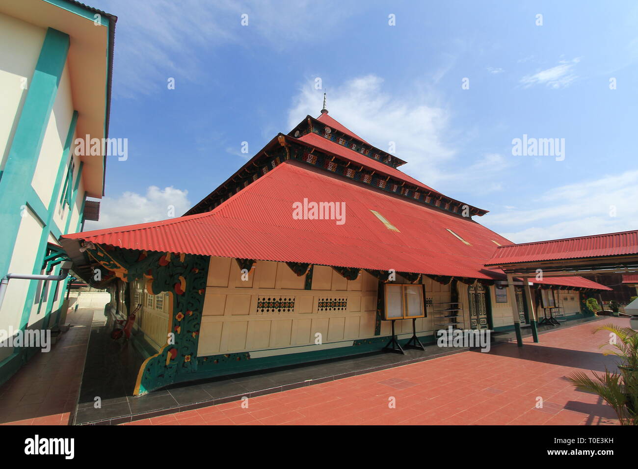 Masjid Agung Pndok Tinggi Sungai Penuh Jambi Stock Photo - Alamy