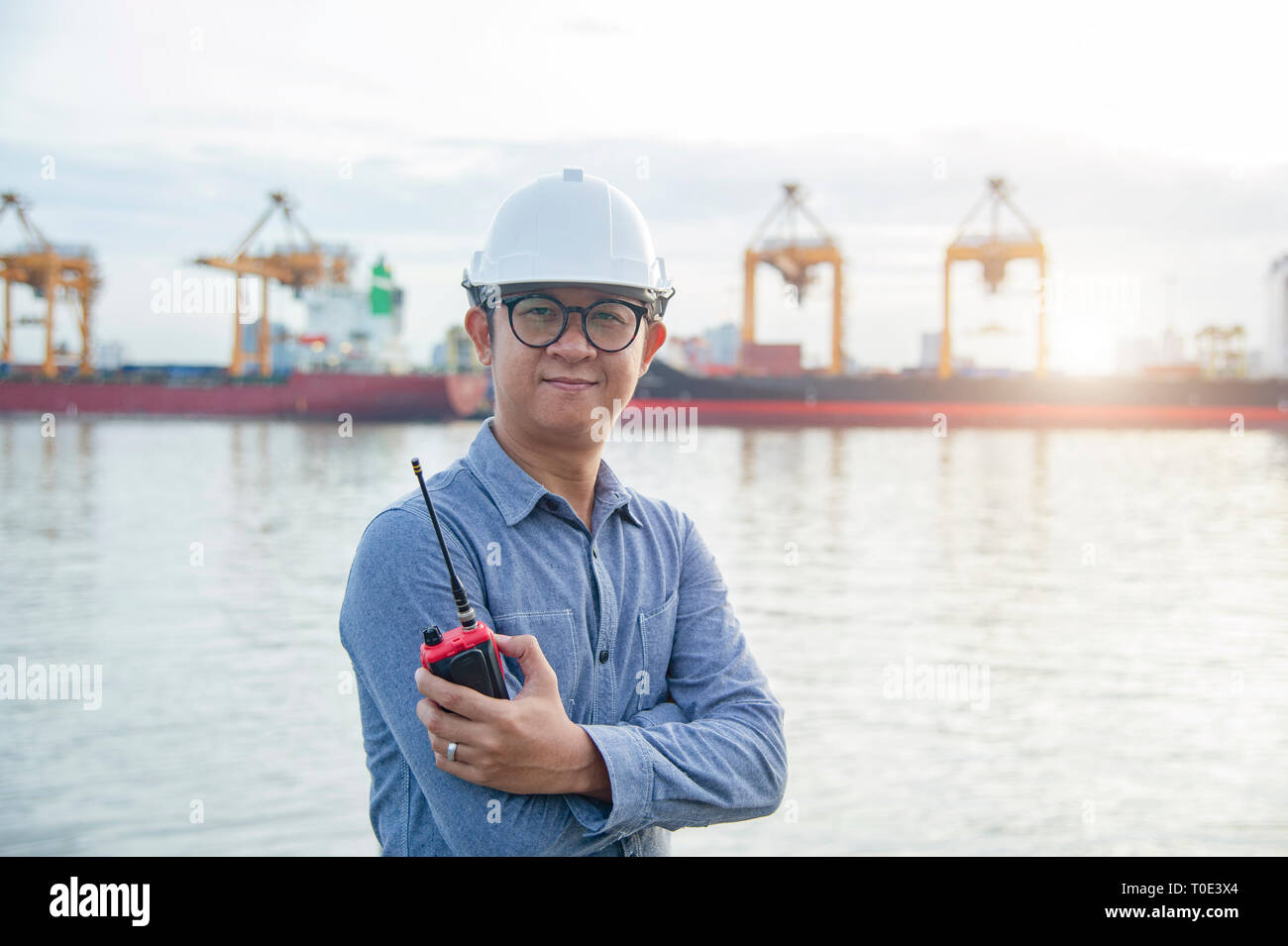 Engineer standing crane port hi-res stock photography and images - Alamy