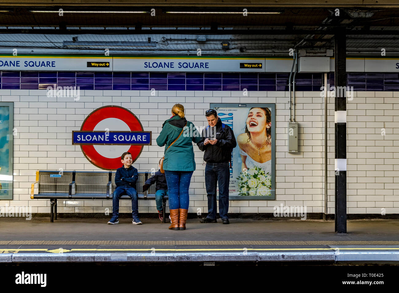 Sloane Square Sign High Resolution Stock Photography and Images - Alamy