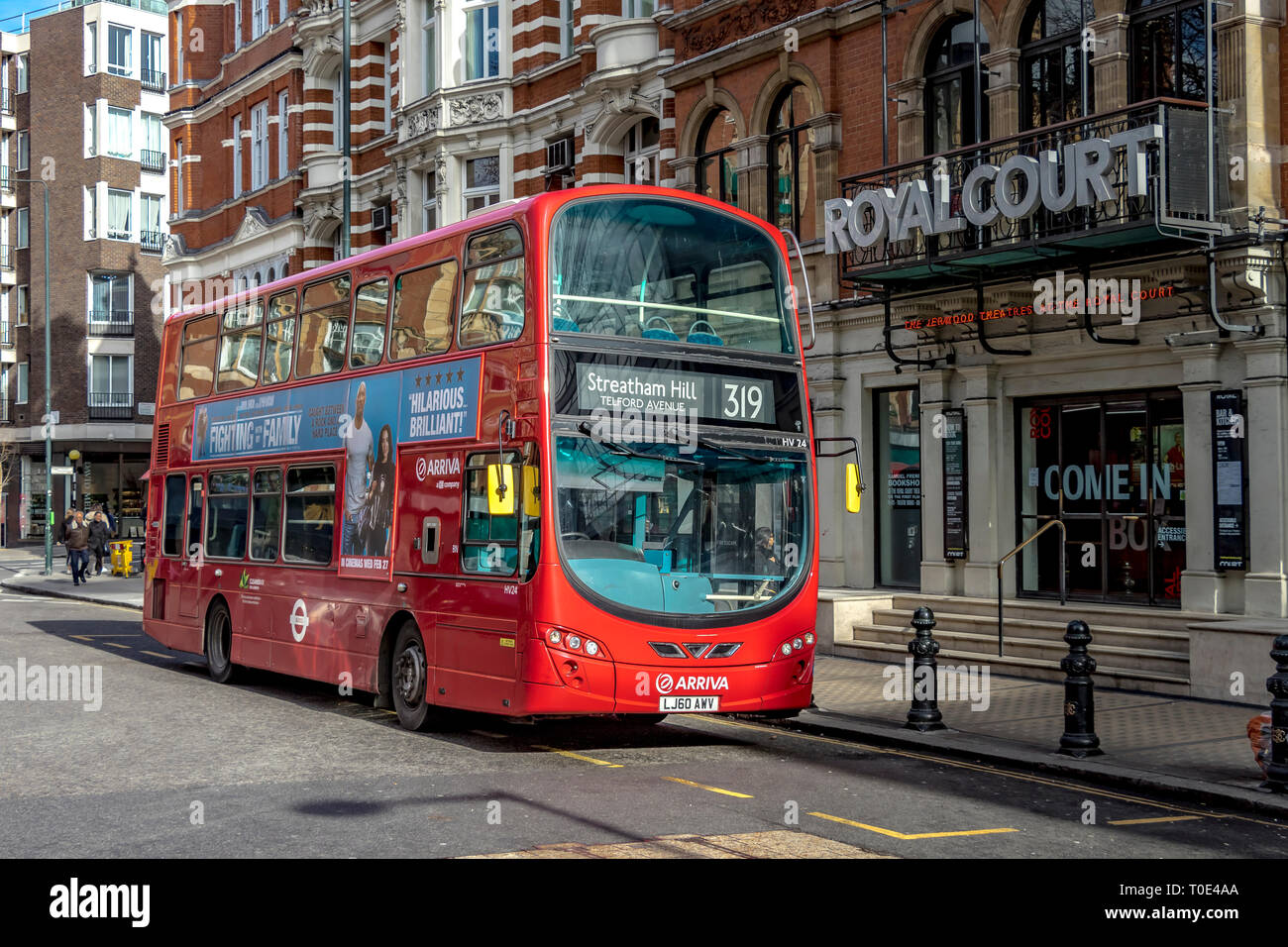 London bus 319 hi-res stock photography and images - Alamy