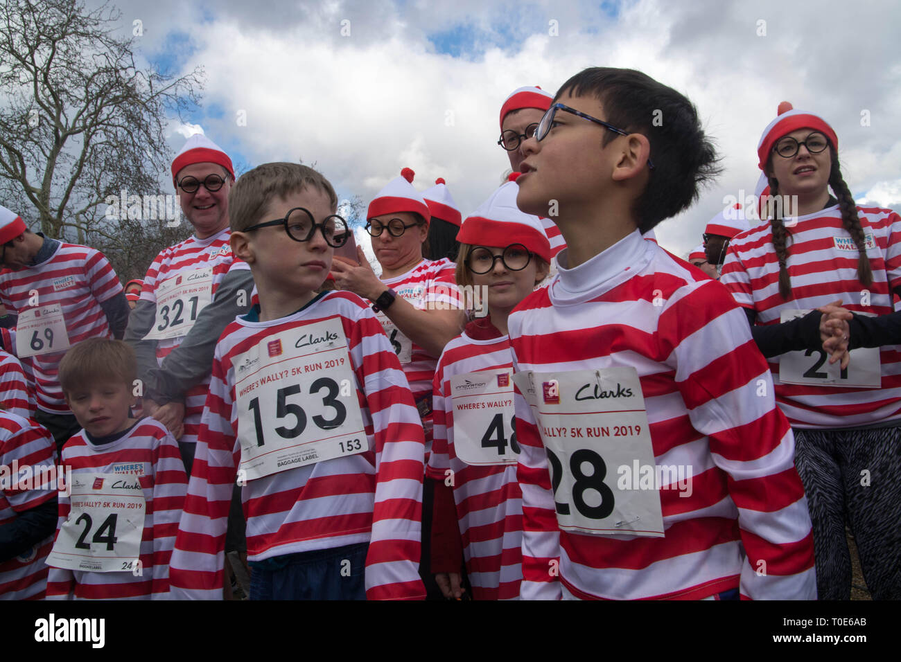 Wheres waldo hi-res stock photography and images - Alamy