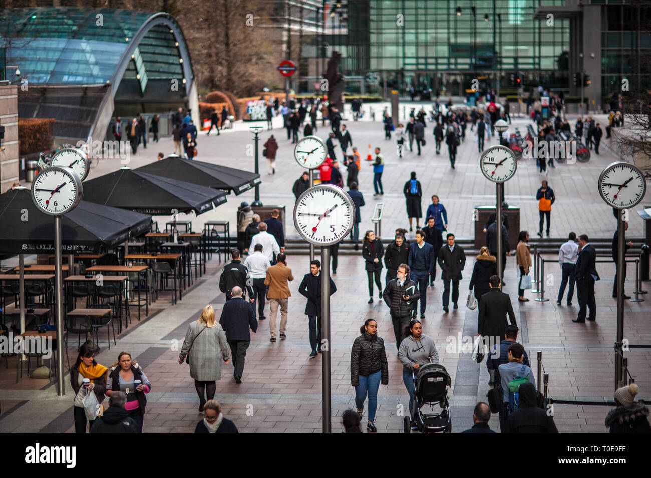 London clocks hi-res stock photography and images - Alamy