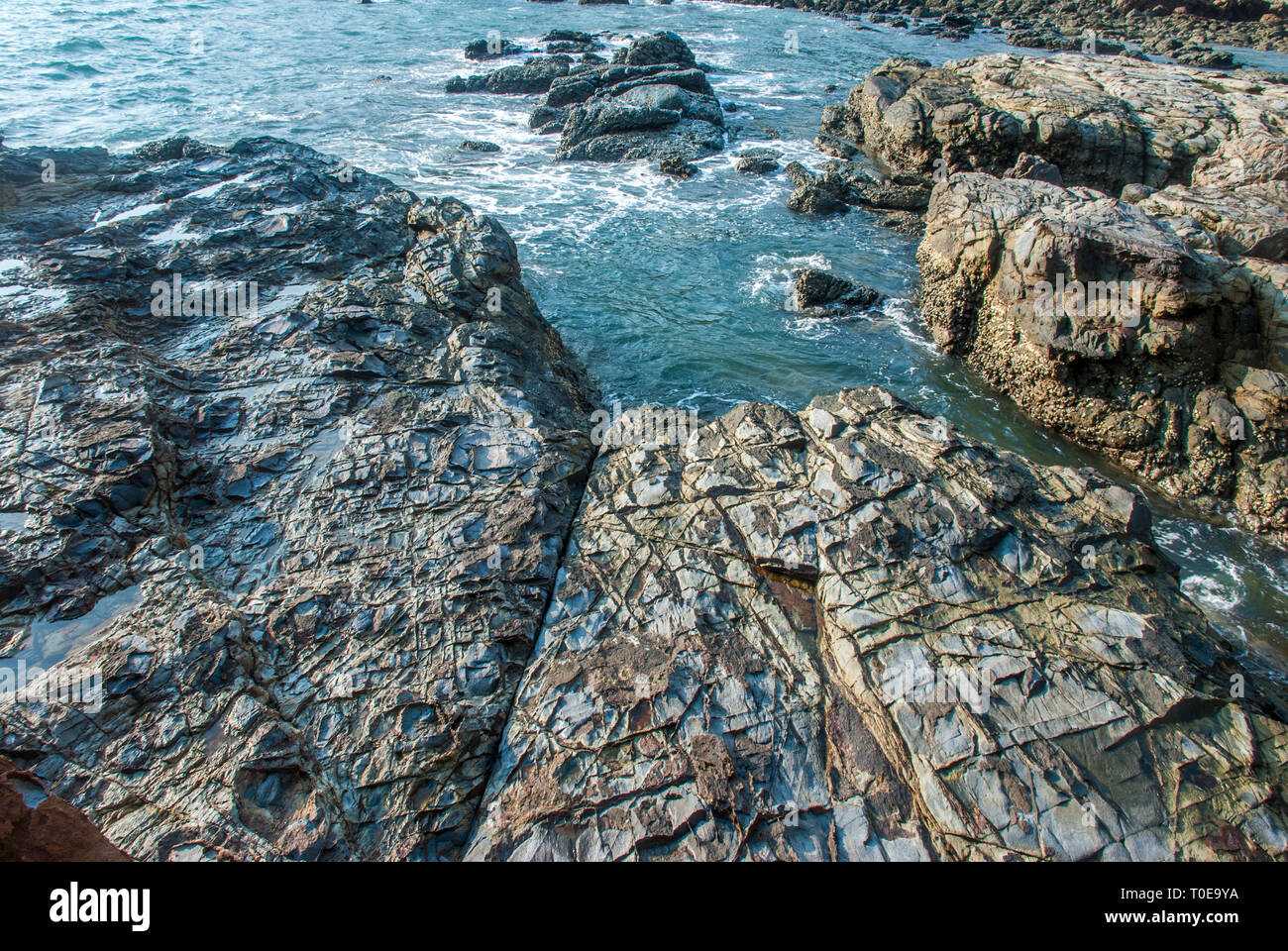 Struck rocks hi-res stock photography and images - Alamy