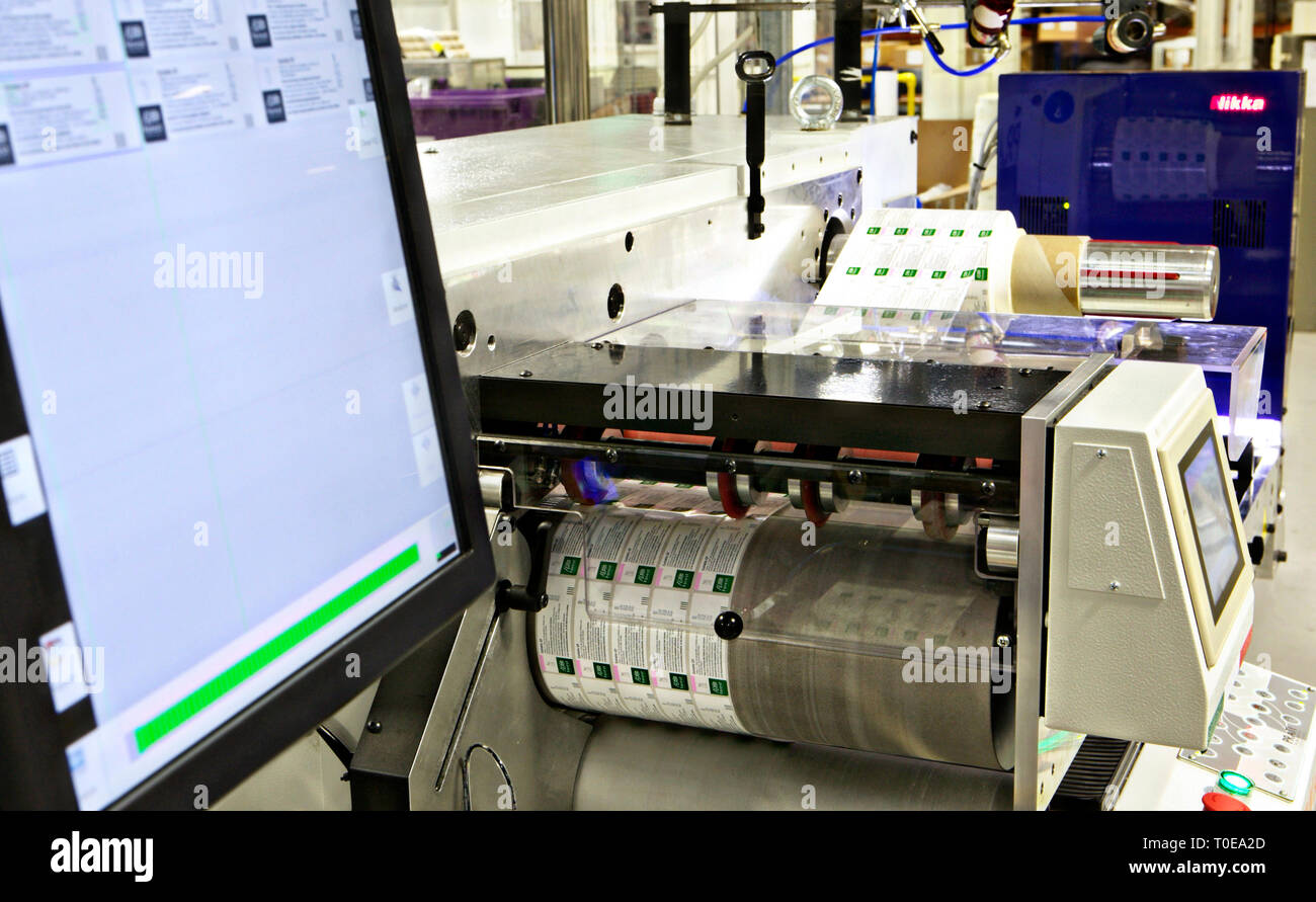 Pharmaceutical production line hi-res stock photography and images - Alamy