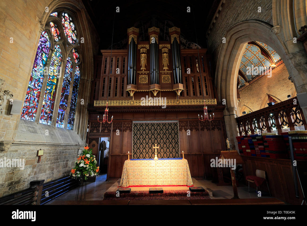 Interior of St Wulframs parish church, Grantham town, Lincolnshire ...