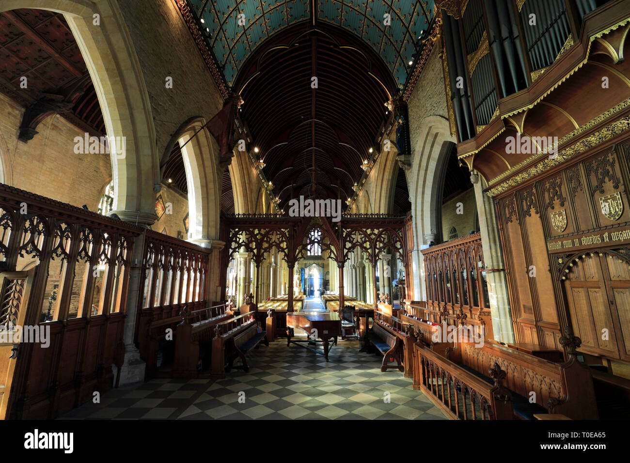 Interior of St Wulframs parish church, Grantham town, Lincolnshire ...
