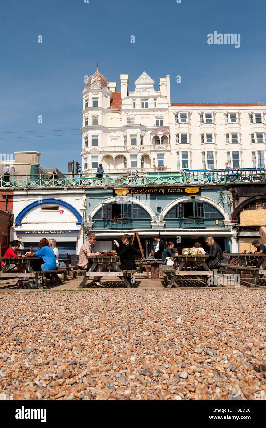 Brighton seafront bars hi-res stock photography and images - Alamy
