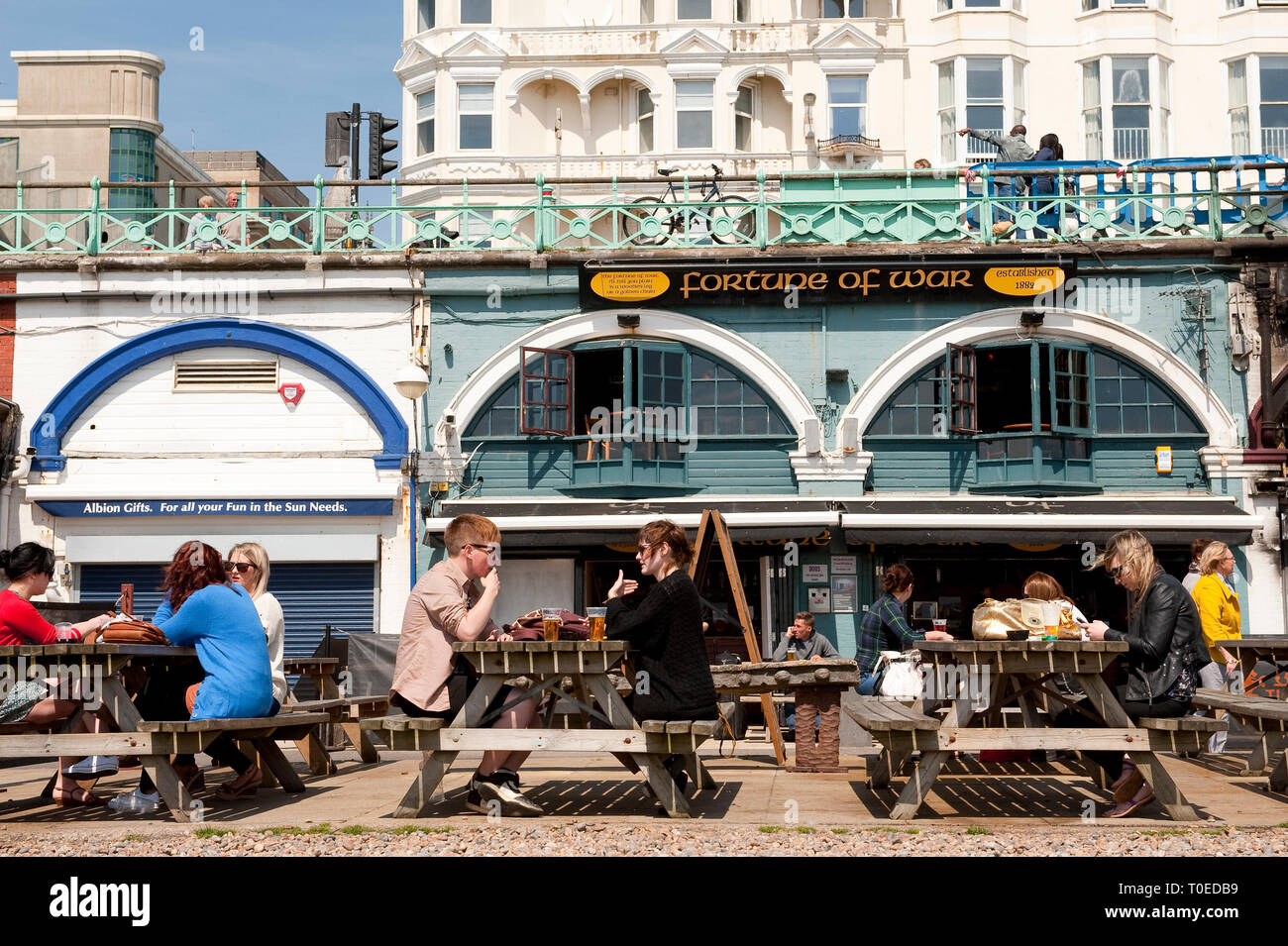 Brighton seafront bars hi-res stock photography and images - Alamy
