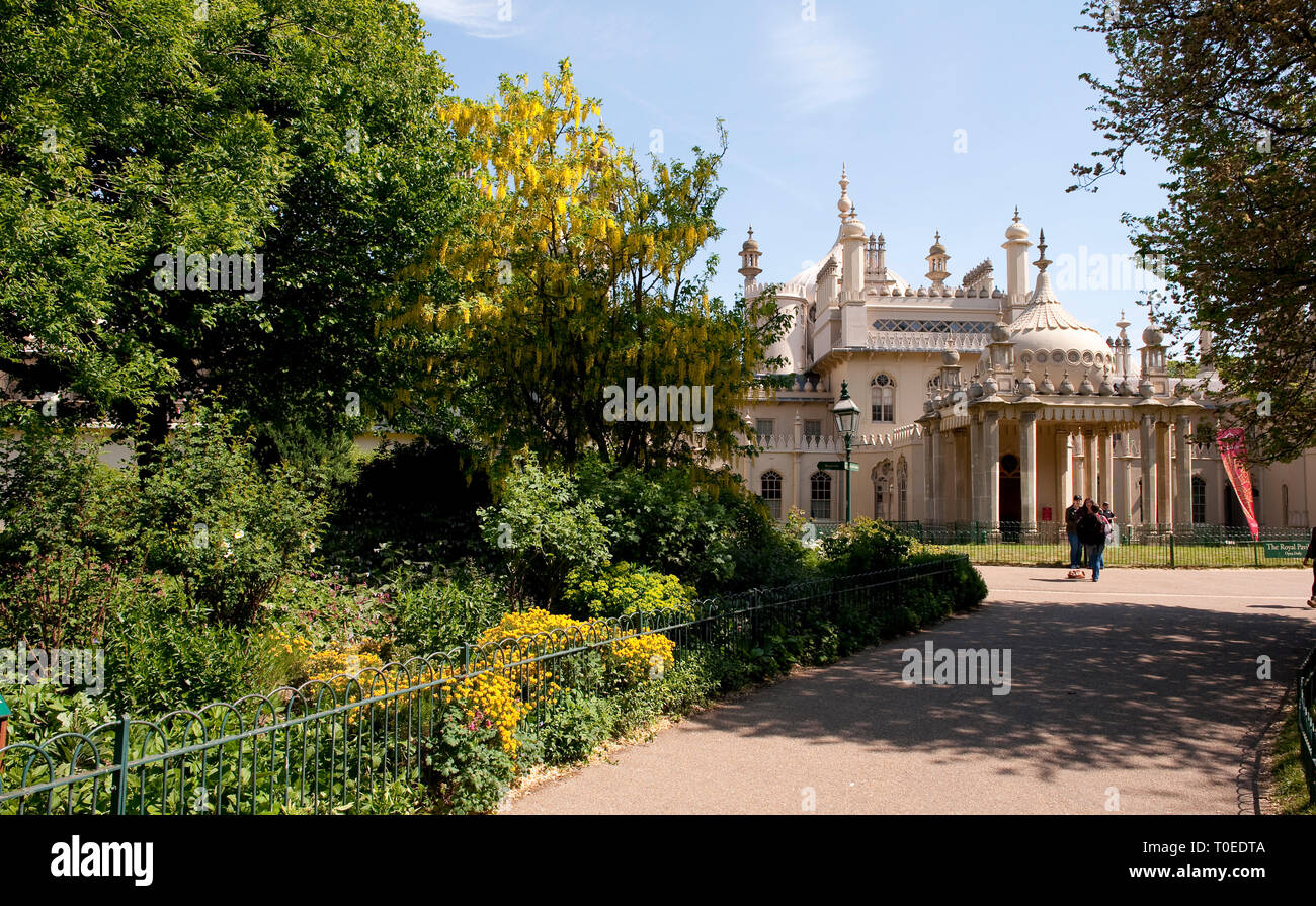 The Royal Pavilion in the seaside town of Brighton, Sussex, England ...