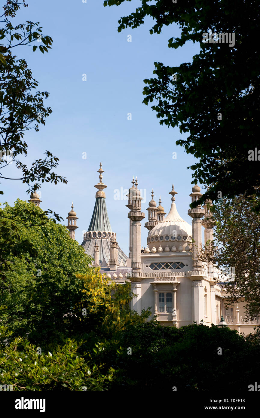 The Royal Pavilion in the seaside town of Brighton, Sussex, England ...