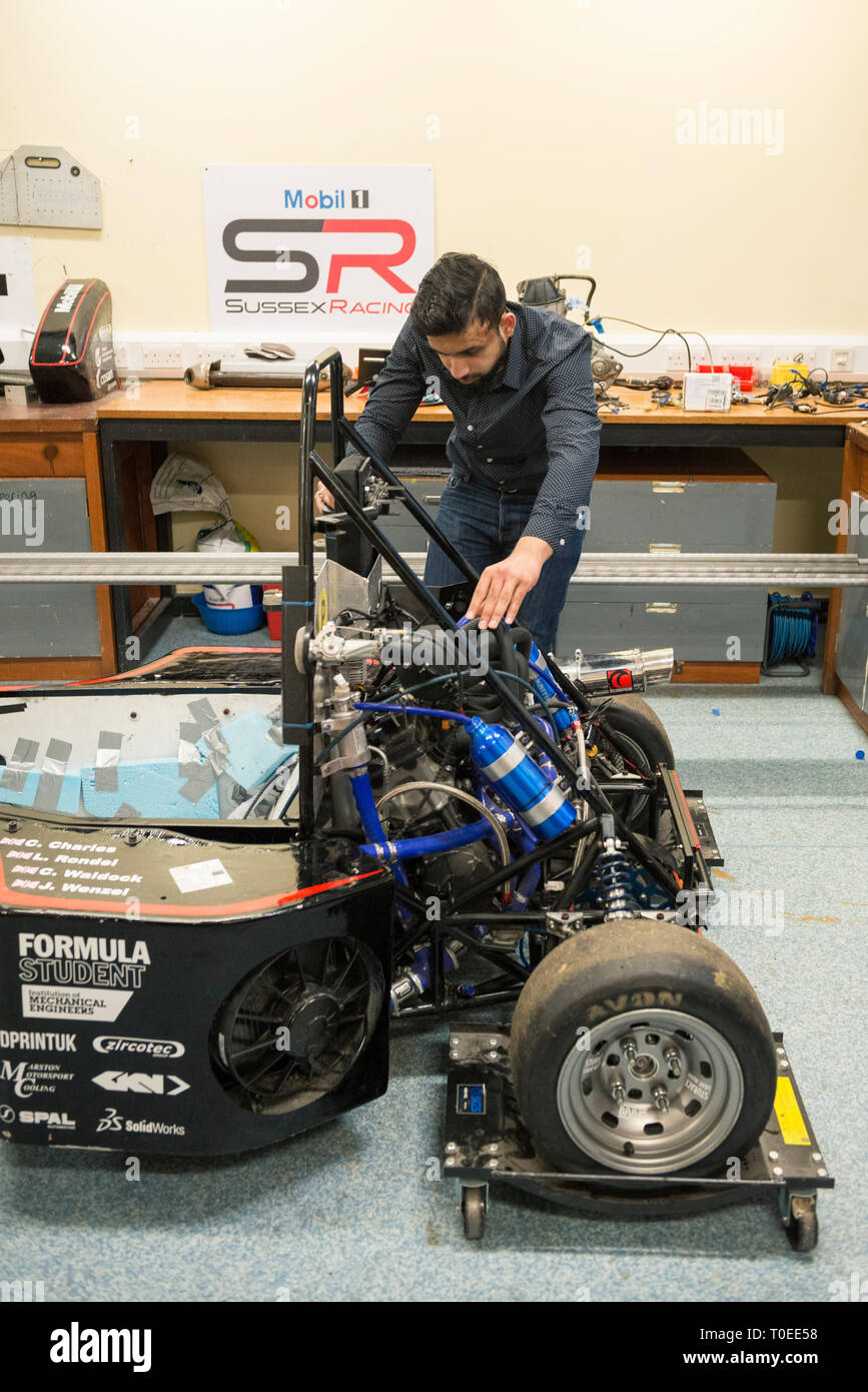 Department of mechanical engineering building hi-res stock photography ...