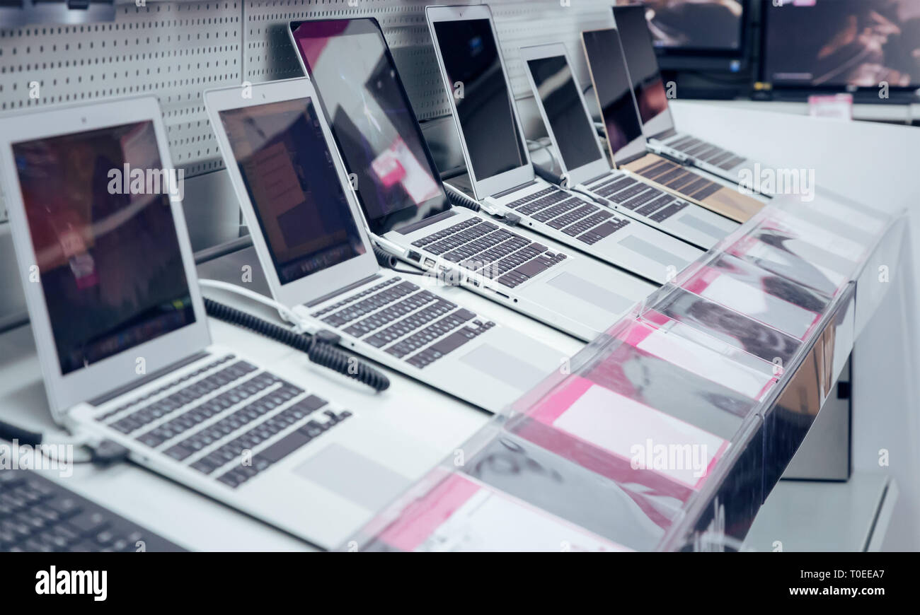 Portable computers hi-res stock photography and images - Alamy