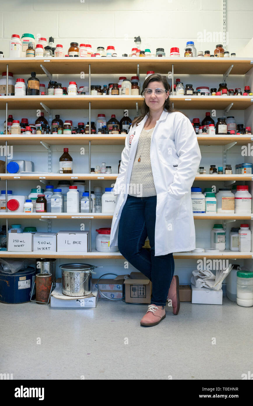 University research scientist hi-res stock photography and images - Alamy