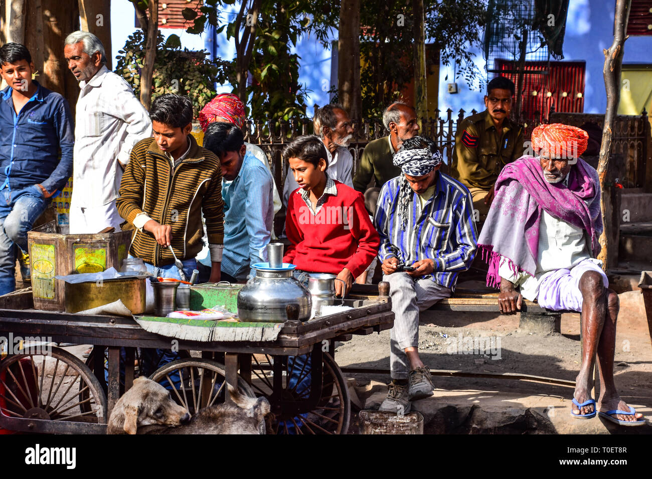 Indian food cart hi-res stock photography and images - Alamy