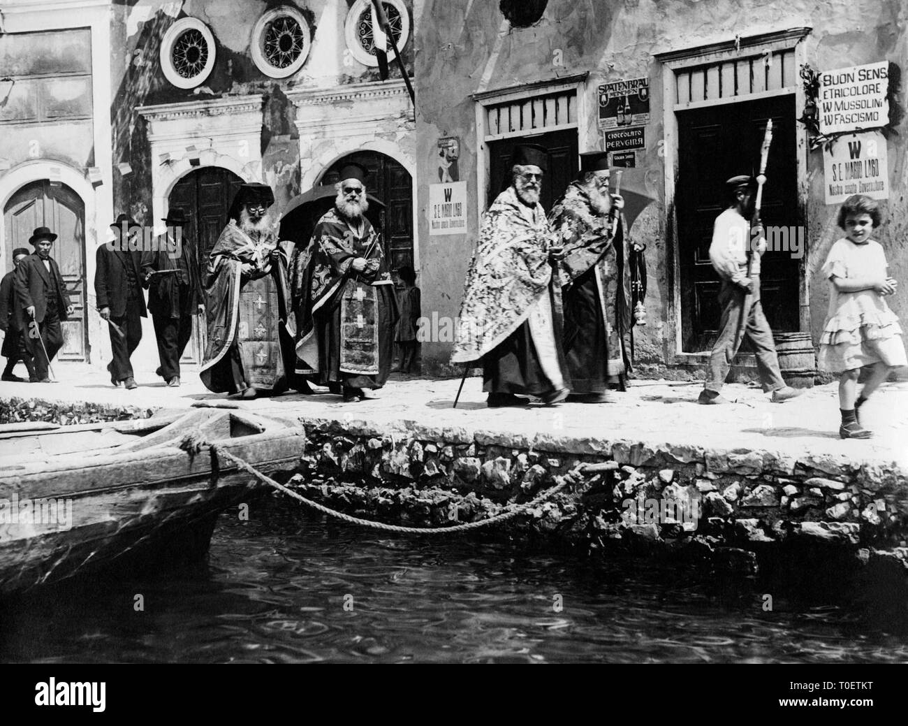 1930 funeral procession hi-res stock photography and images - Alamy