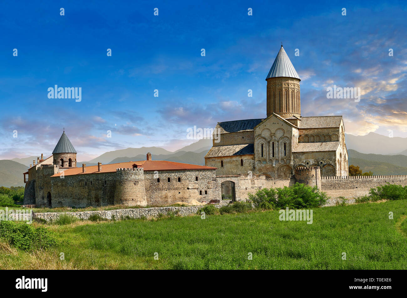 Pictures & images of the medieval Alaverdi St George Cathedral ...