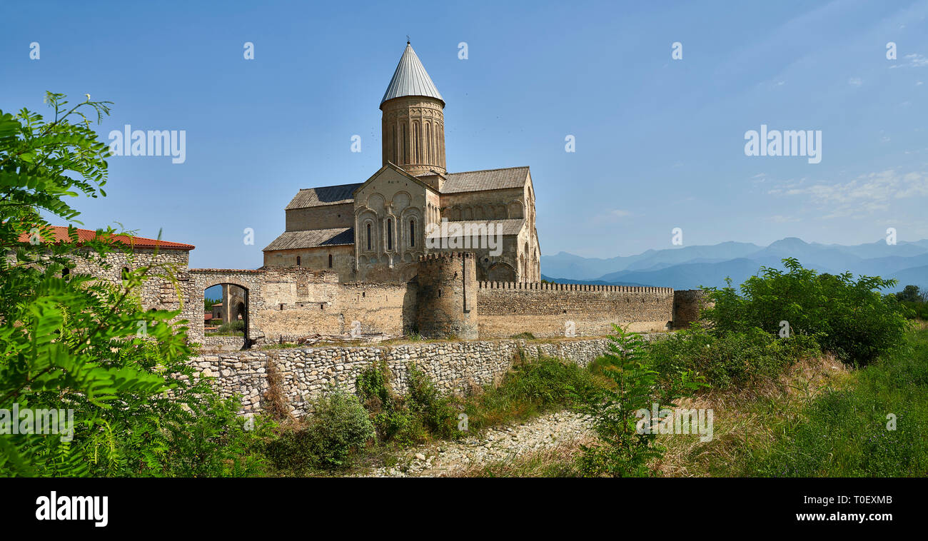 Pictures & images of the medieval Alaverdi St George Cathedral ...