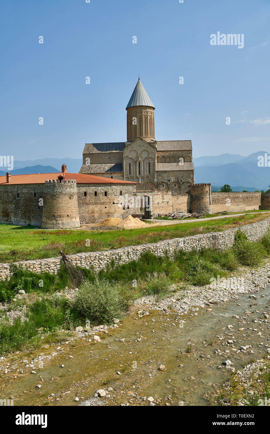 Pictures & images of the medieval Alaverdi St George Cathedral ...